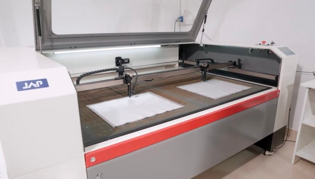No-Stitch Apparel Manufacturers – Jishma Apparels Pvt Ltd